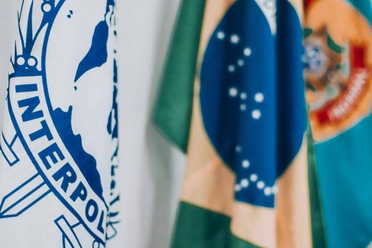 Interpol prende 58 pessoas em operação mundial contra fugitivos ...