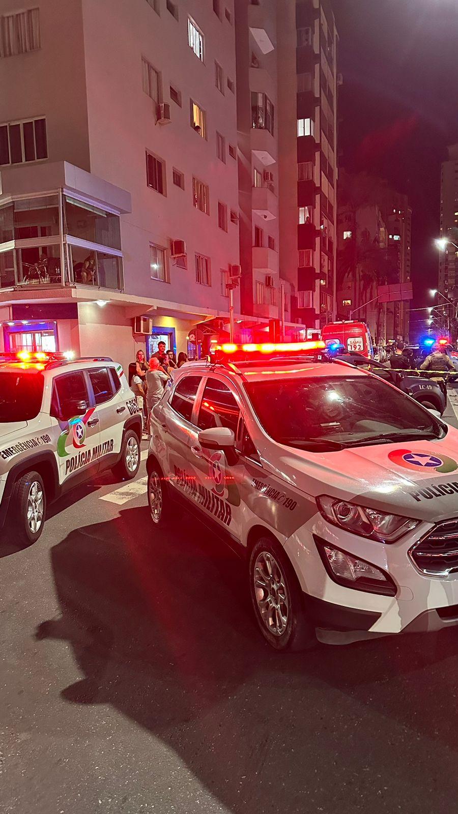 Homem se joga em baixo de rodado e é esmagado por caminhão em Balneário ...
